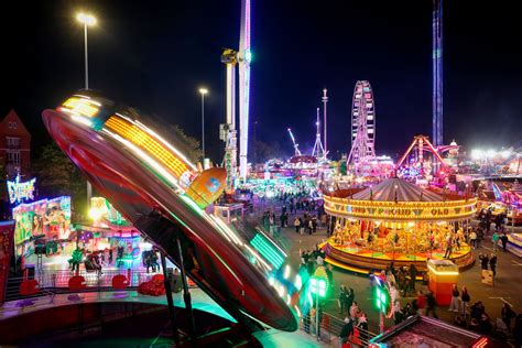 12 Amazing Photographs From The First Night Of Goose Fair 2025