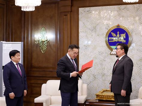 “Хянан шалгах түр хороо байгуулах тухай” Улсын Их Хурлын тогтоолын төслийг өргөн мэдүүлэв Isee Mn