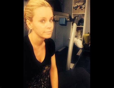 Jenny Mccarthy Stuns In No Makeup Pic Jenny Mccarthy Jenny Makeup