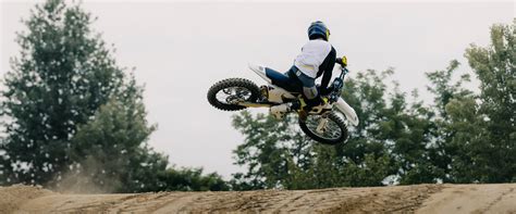 Confronto Tra Moto Husqvarna Tc 125 2026 Vs Ktm 125 Sx 2025