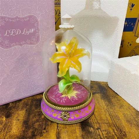 Disney Store Tangled Rapunzel 10th Anniversary Magic Flower Led Light