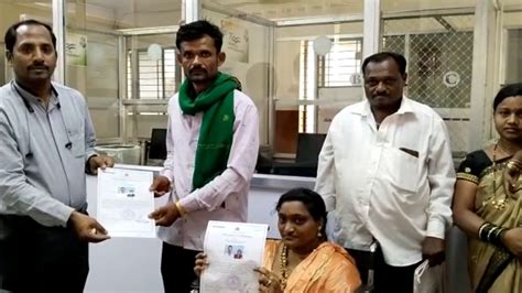 Happy Married Life ಎರಡು ವರ್ಷದಿಂದ ಪ್ರೀತಿಸಿ ವಿಶೇಷಚೇತನ ಮಹಿಳೆಯನ್ನು ಮದುವೆಯಾದ ರೈತ Kannada News