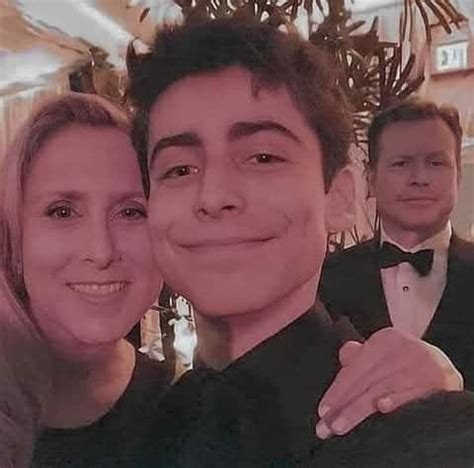 Pin En Aidan Gallagher