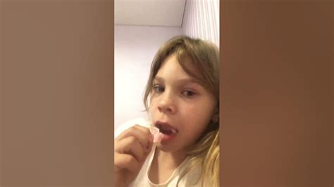 Розовые чипсы с крабом Youtube