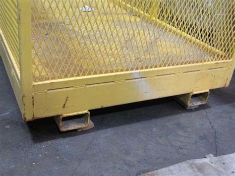 Safety Manlift With Fork Inserts Approx 5 X 42 Missing Door