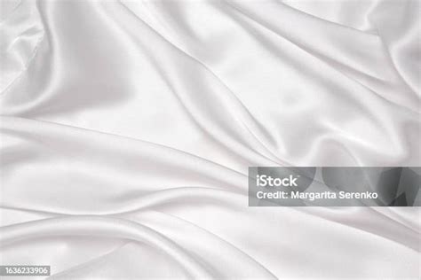 추상 흰색 패브릭 텍스처 배경입니다 천 부드러운 웨이브 사틴 실크 코튼 주름 비단에 대한 스톡 사진 및 기타 이미지 비단 직물 흰색 Istock