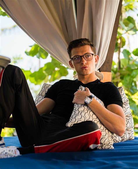 Tom Holland In Glasses 😍 Rladyboners