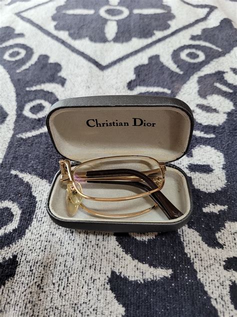 크리스챤 디올 접이식 돋보기안경 당근마켓 중고거래