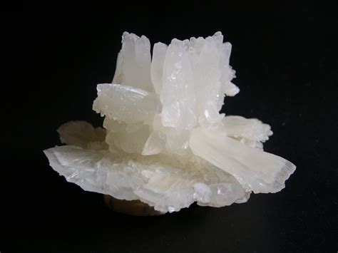 矿物晶体 360百科