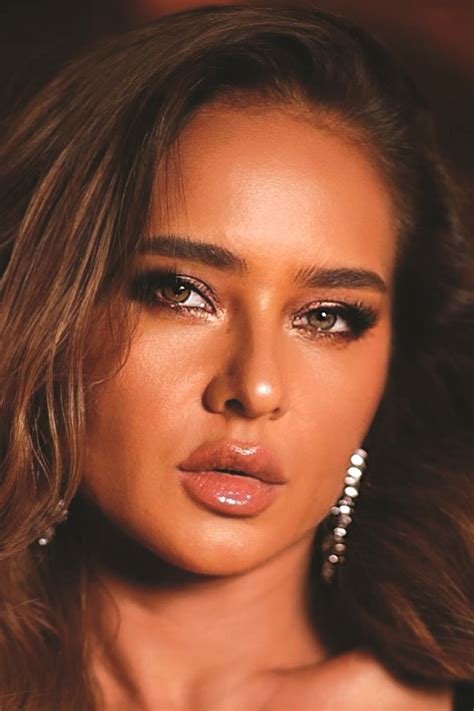 The 20 Most Attractive Arab Actresses