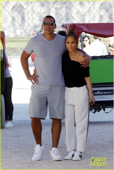 Jennifer Lopez And Alex Rodriguez Continue Romantic Paris Trip Photo