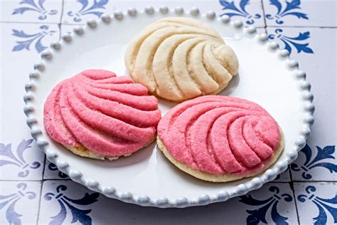 This Concha Cookie Recipe Is A Twist On The Beloved Mexican Bread The
