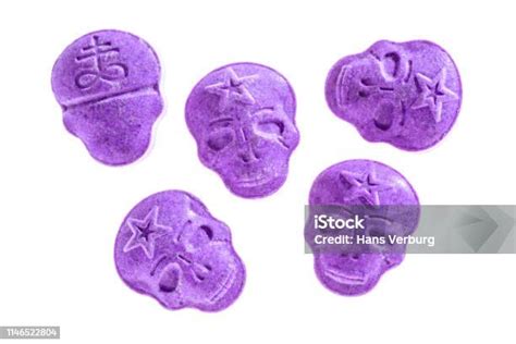 Lima Pil Xtc Ecstasy Mdma Amphetamine Atau Obatobatan Ungu Berbentuk