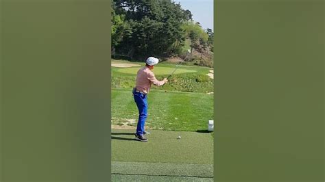 최경주 프로직계하사프로님피칭웨지 135미터 하이드로우샷 30초루틴 미스가 파3 홀가운데 9미터 퍼팅 이네요 그러니 필드 언더파 치시죠 피칭피칭웨지정찬민최경주