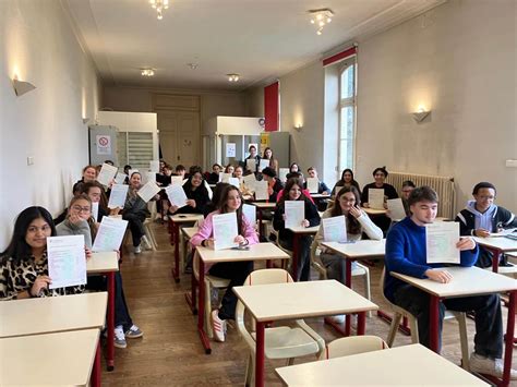 Igcse Graduation Lycée Ombrosa