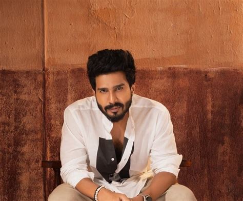 Actor Vishnu Vishal Latest Stills Tamilstar