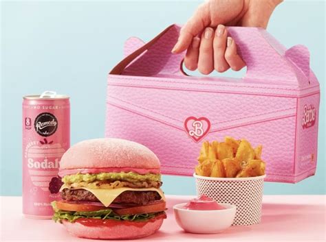 영화 바비 열풍에 핑크 햄버거 등장 맛있을까 헉스 영화 바비 열풍에 핑크 햄버거 등장 맛있을까 헉스