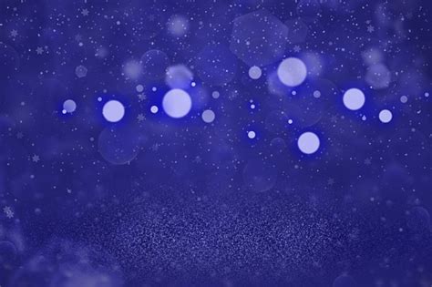 떨어지는 눈 조각 비행 콘텐츠를 위한 빈 공간으로 축제 이랑 텍스처와 블루 좋은 반짝 반짝 조명 Defocused Bokeh 추상적인 배경 0명에 대한 스톡 사진 및 기타
