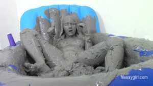 Erotic In Mud Penelope Uses Her Vibrator In The Mud UMD