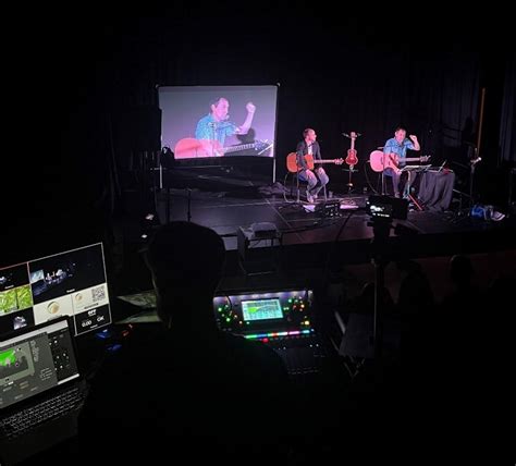 attempting hybrid interactivity and immersion through musical