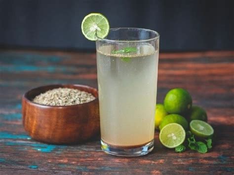 नींबू पानी को टेस्टी ही नहीं हेल्दी भी बनाती हैं ये 7 चीजें ये हैं फायदे Top 7 Things To Add In