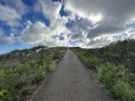 Hiking The Hanauma Bay Rock Bridge Trail On Oʻahu Hawaiʻi — Noahawaii