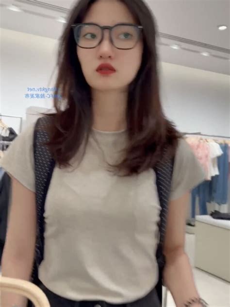 Girl With Pad Free Asia Porn Photo