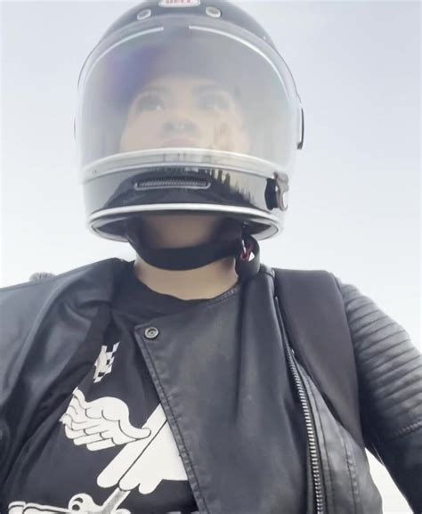 Flashing Is Better With Friends