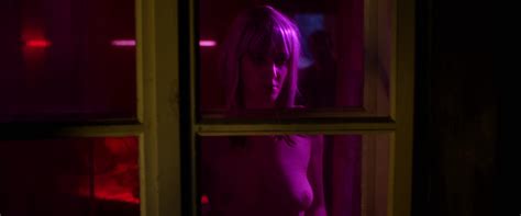 Naked Stephani Burkhard in Hölle Inferno