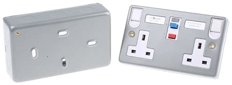 Rcd07mavn Timeguard Timeguard 30a Bs Fixing Active Rcd Socket Plastic Surface Mount