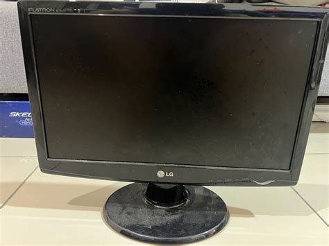 LG FLATRON W1943S - 18.5" Wide Screen Monitor, Computers & Tech, Parts ...