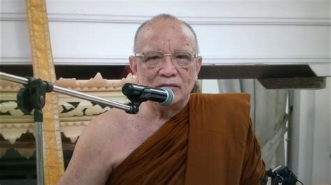 ก่อนพิธีพระราชทานเพลิงศพ หม่อมราชวงศ์ทองศิริ ทองแถม หลวงพ่ออินทร์ถวาย สันตุสสโก ปรารภภธรรมะ