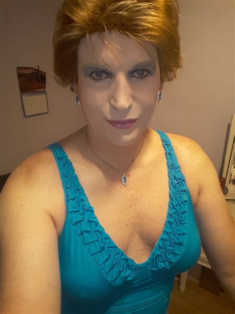 I Have Cleavage 29 Pics Xhamster