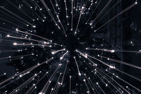 경례 불꽃 놀이 스파크 반짝이 어두운 배경 Hd 배경 화면 Wallpaperbetter