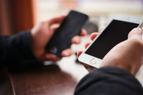 how long does it take to build an ios or android mobile app