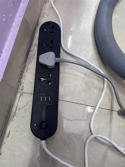 ADDMAX Extension Cord With USB Port 10A 220V 50 60Hz 4 Socket Outlet With 3 USB Port Fire