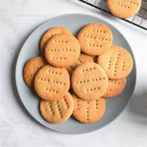 Round Biscuit At Best Price In Mumbai Maharashtra Hindustan Pista Badam Biscuits