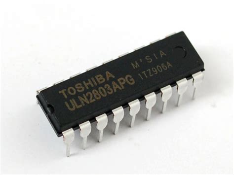 Arduino E Uln2803 Controlando Circuitos De Maior Tensão Com Um Chip Arduino E Uln2803 Controlando Circuitos De Maior Tensão Com Um Chip
