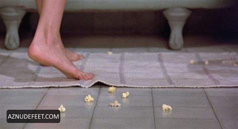 Suzanne Snyder Feet Aznudefeet