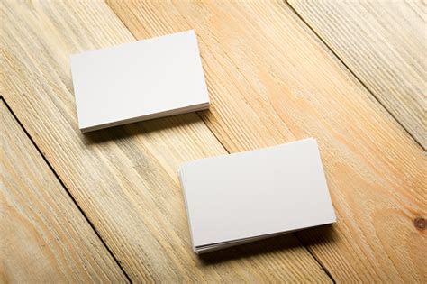 명함 나무 배경에 비어 있습니다 기업 문구류 브랜딩 모의 크리에이티브 디자이너 데스크 플랫 레이 텍스트 공간 복사 0명에 대한 스톡 사진 및 기타 이미지 Istock