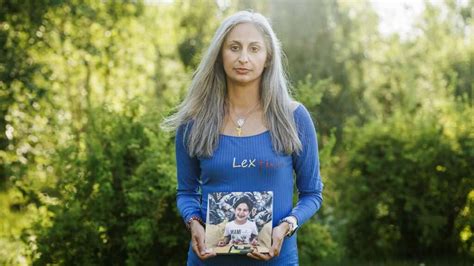 Sanam Gharaee Dotter Kändis Bloggen