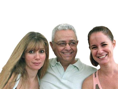 בחזה מורם גלובס