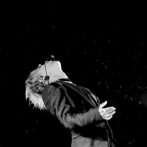 Hyun 982 • Threads Say More