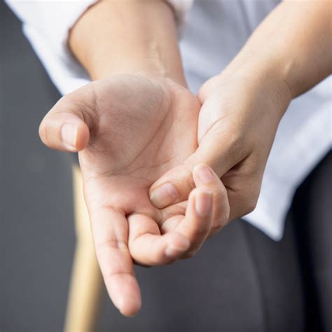 Trigger Finger Treatment Devonshire Dermatology London