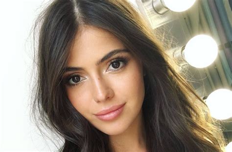 Модель Арина Перчик проиграла суд по делу об опеке над дочерью 24СМИ