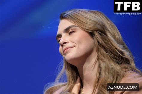 Cara Delevingne Sexy Seen Flaunting Her Hot Figure At The Mipcom Cara Delevingne Sexy Seen Flaunting Her Hot Figure At The Mipcom