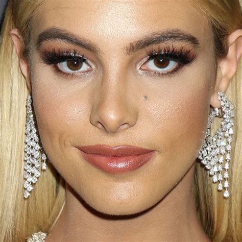 Lele Pons Makeup Photos Products Steal Her Style