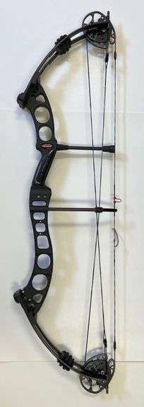 Darton Dual Sync 4500 Right Handed Compound Bow Matthew Bullock Auctioneers