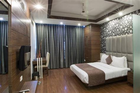 Hotel Narulas Aurrum Venue Mall Road