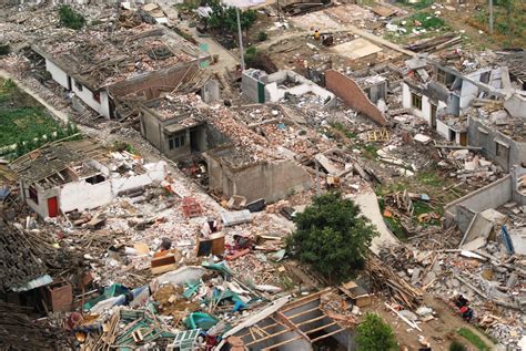 Earthquake Wallpapers Top Free Earthquake Backgrounds Wallpaperaccess